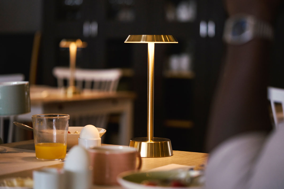 LED Lamp Cordless Nour 26,3 cm (H) 11,9 cm (D) Brass, 6 pcs/box (6 x 1 ...