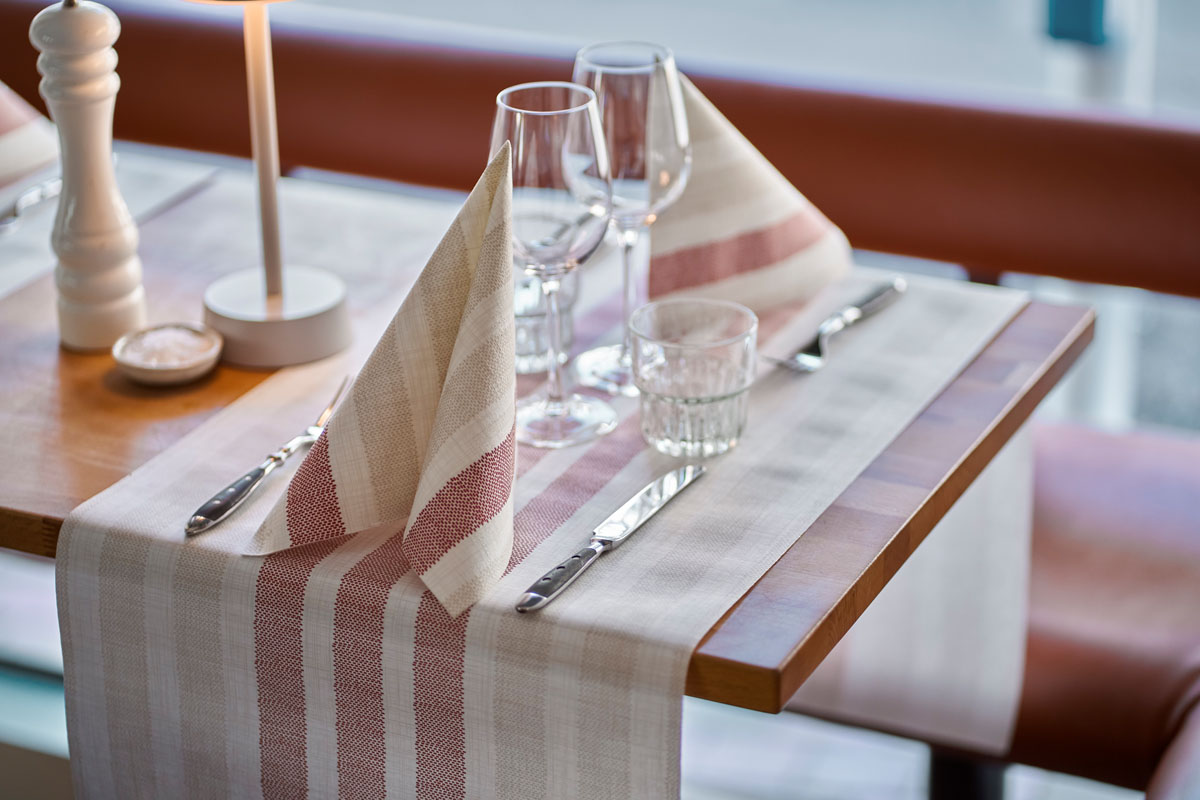 Tissue Napkin 40 x 40 cm Rigato Bordeaux 3-ply, 1000 pcs/box (4 x 250 ...