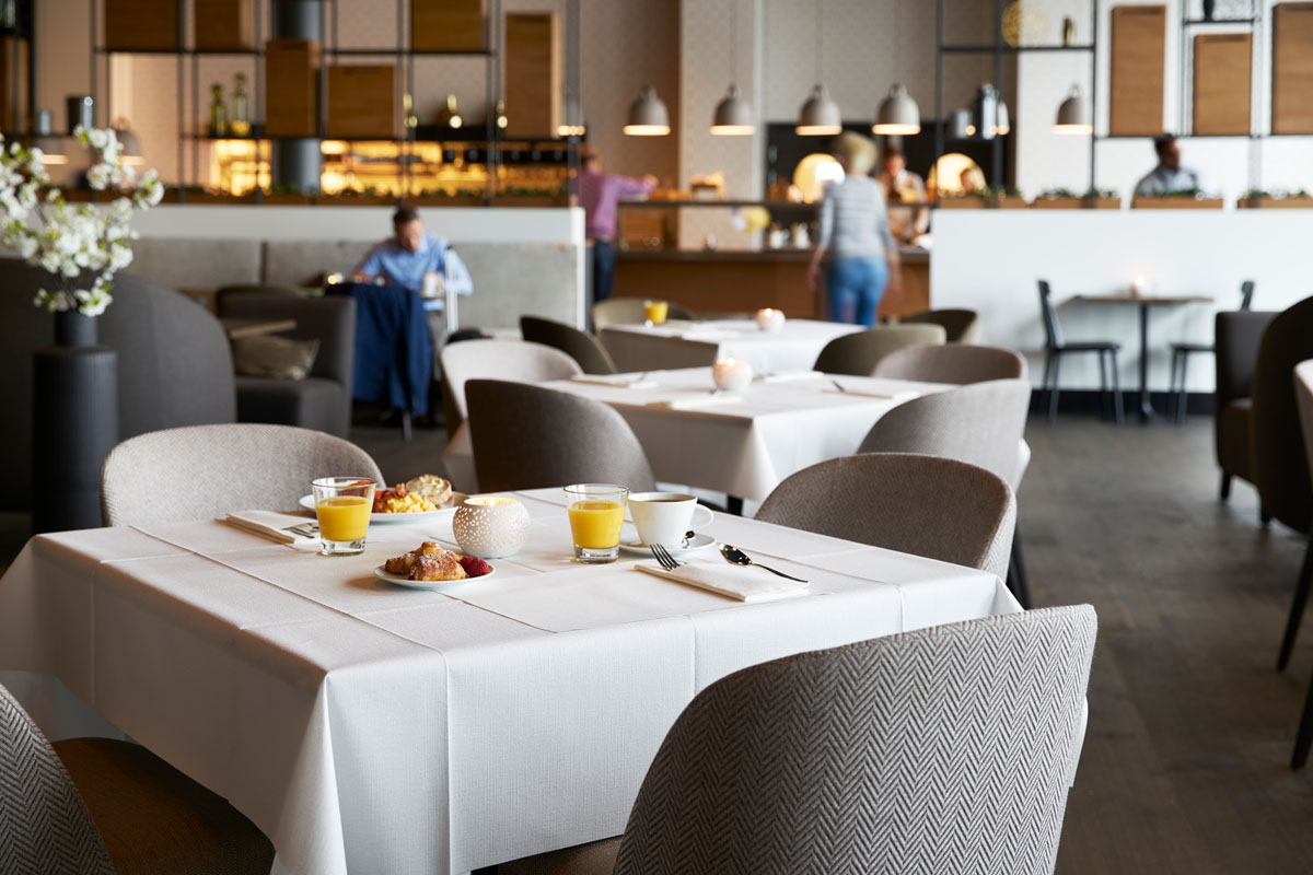 Evolin®-pöytäliina 127 x 127 cm Valkoinen, 50 kpl/ltk (1 x 50 kpl ...