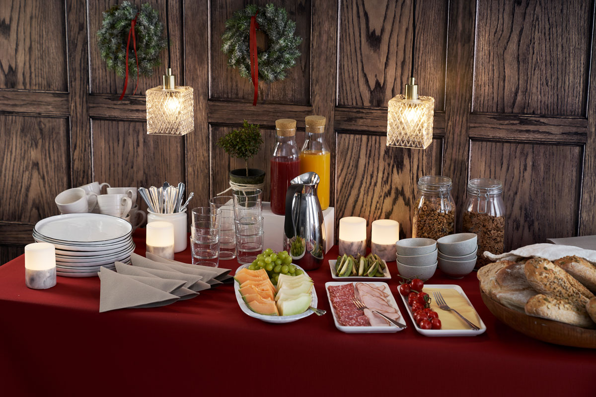 Evolin® Tablecover 127 x 180 cm Bordeaux, 25 pcs/box (1 x 25 pcs ...